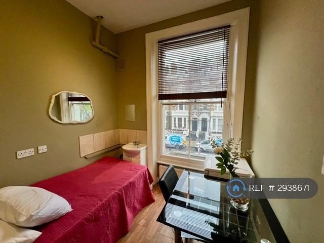 1 bedroom house share to rent