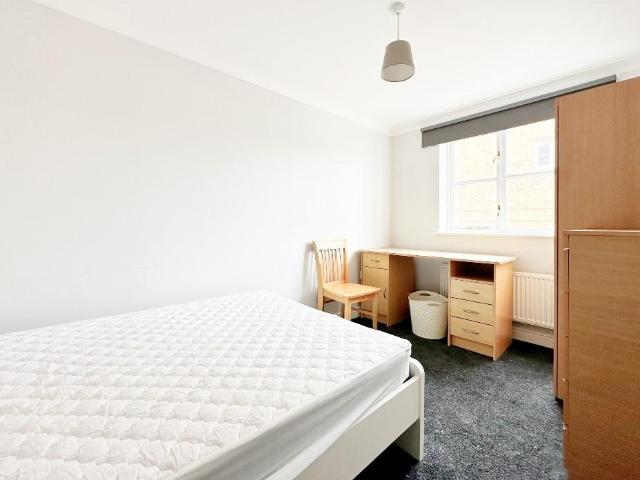 1 bedroom house share to rent