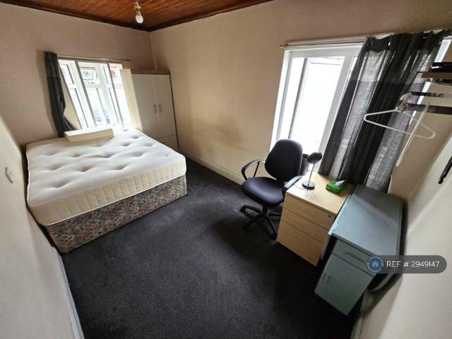 1 bedroom house share to rent