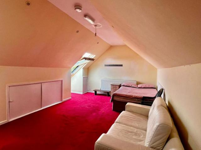 1 bedroom house share to rent