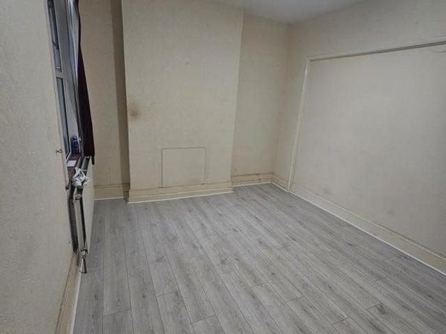 1 bedroom house share to rent