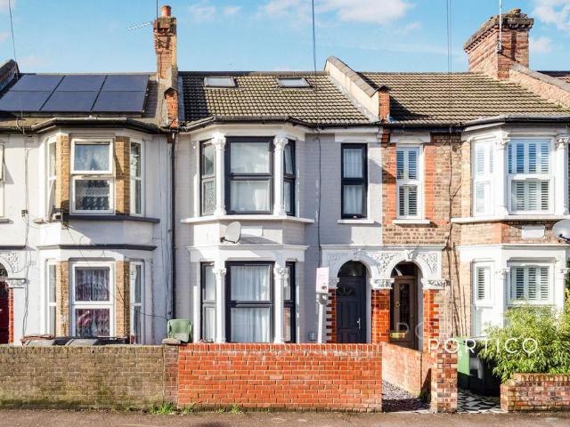 1 bedroom house share to rent
