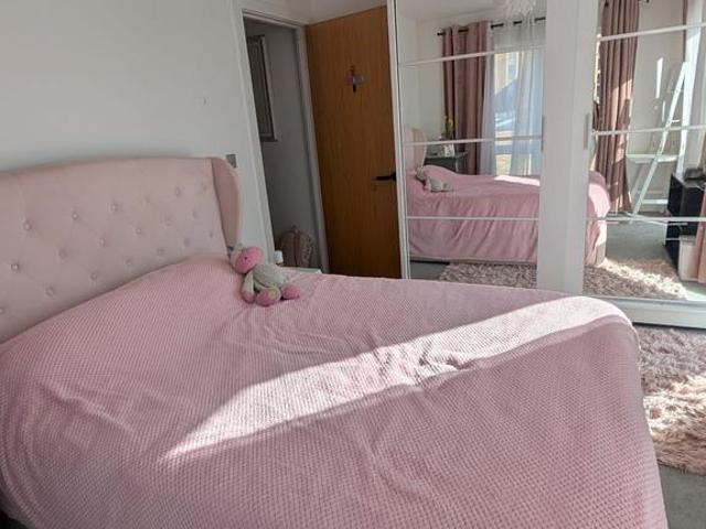 1 bedroom house share to rent