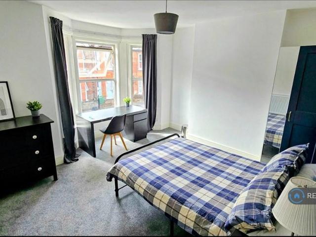 1 bedroom house share to rent