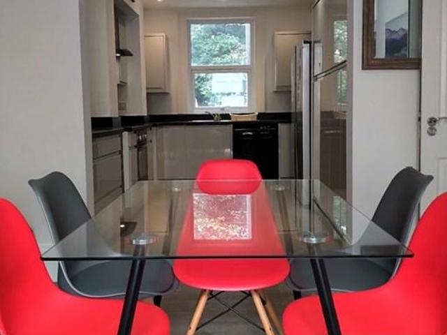 1 bedroom house share to rent