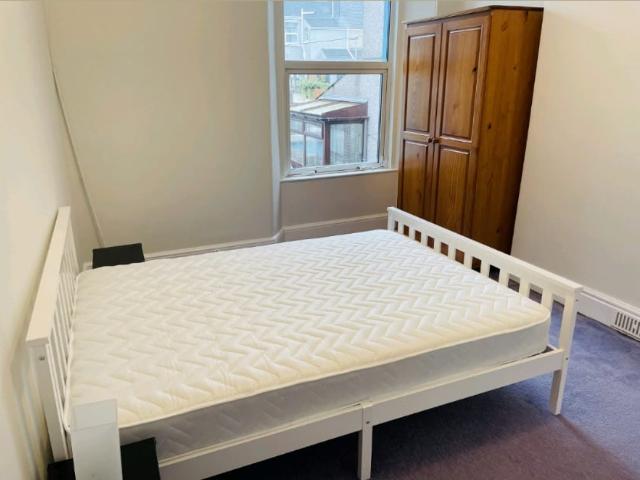 1 bedroom house share to rent
