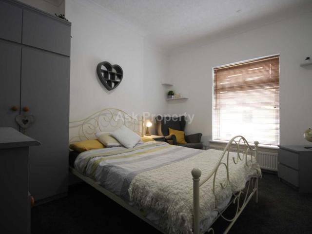 1 bedroom house share to rent