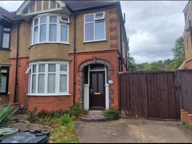 1 bedroom house share to rent