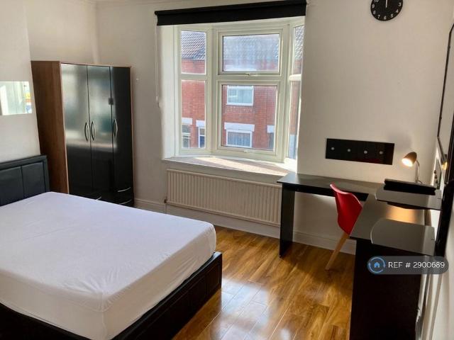 1 bedroom house share to rent