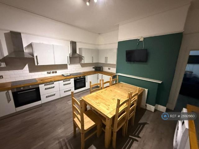 1 bedroom house share to rent