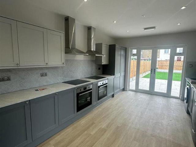 1 bedroom house share to rent