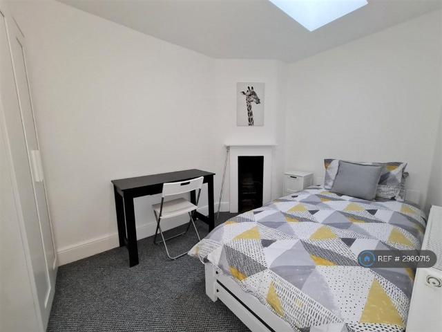 1 bedroom house share to rent