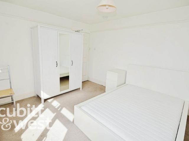 1 bedroom house share to rent