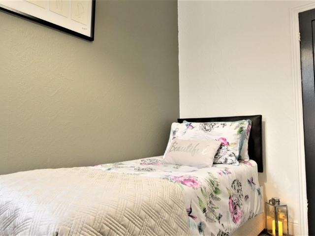 1 bedroom house share to rent