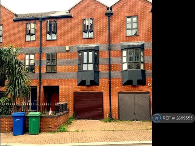 1 bedroom house share to rent