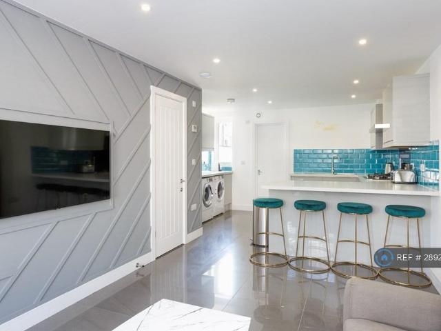 1 bedroom house share to rent