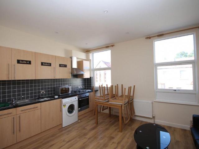 1 bedroom house share to rent