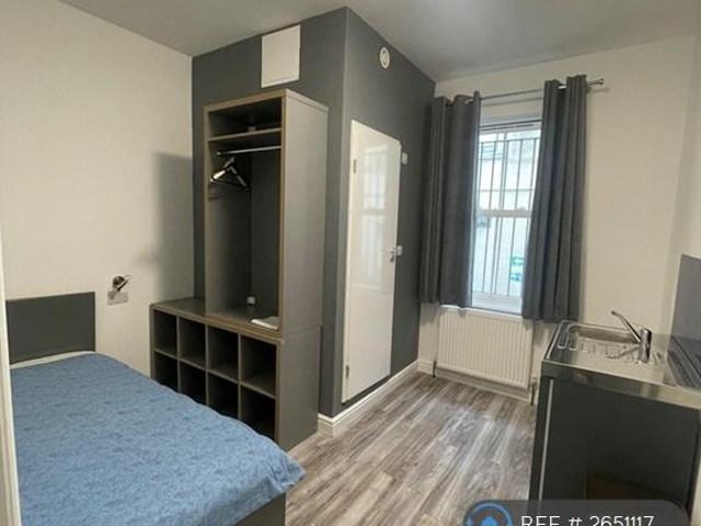 1 bedroom house share to rent