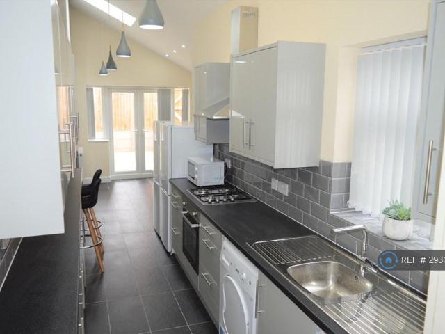 1 bedroom house share to rent