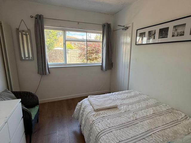 1 bedroom house share to rent