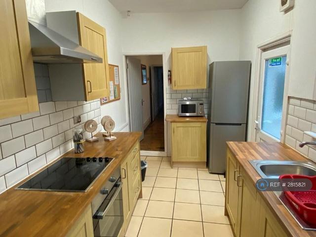 1 bedroom house share to rent