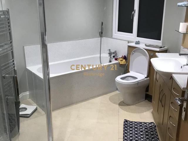 1 bedroom house share to rent