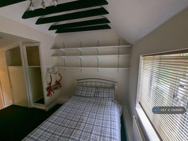 1 bedroom house share to rent