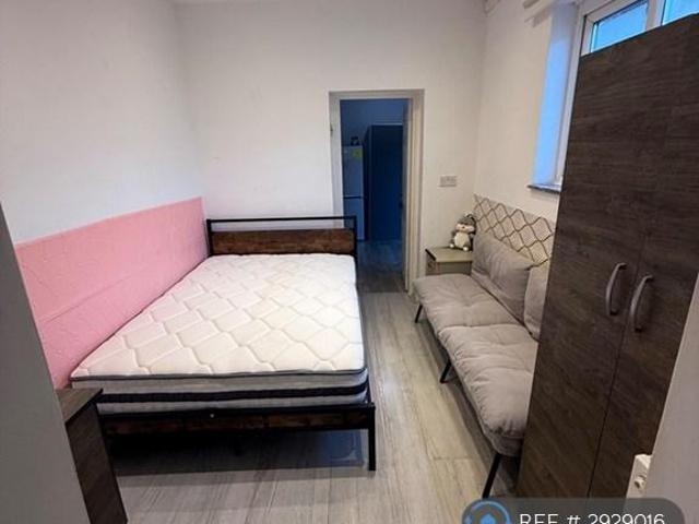 1 bedroom house share to rent
