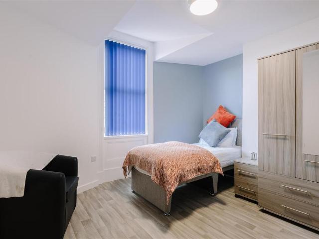 1 bedroom house share to rent