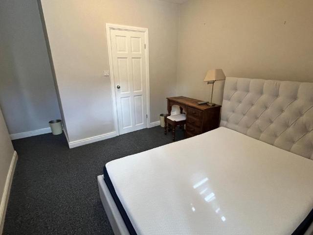 1 bedroom house share to rent