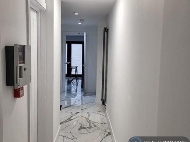 1 bedroom house share to rent