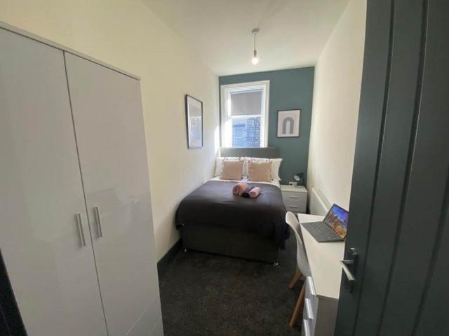 1 bedroom house share to rent