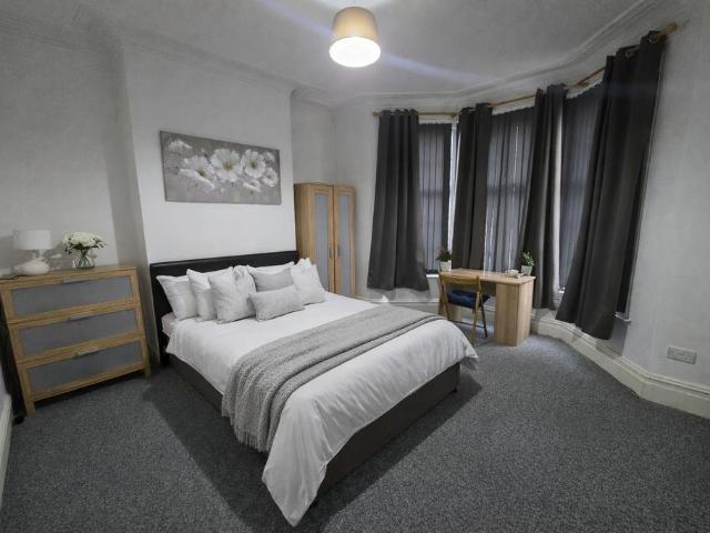 1 bedroom house share to rent