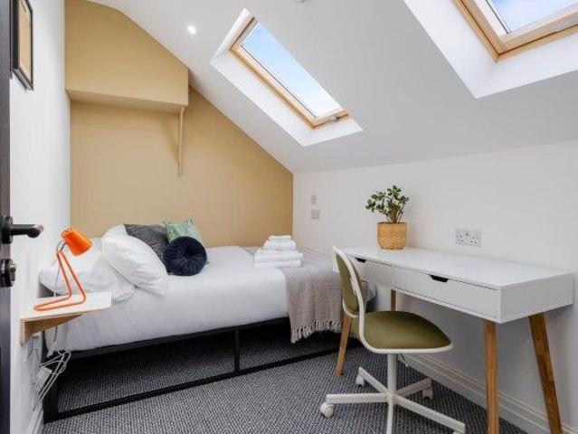 1 bedroom house share to rent
