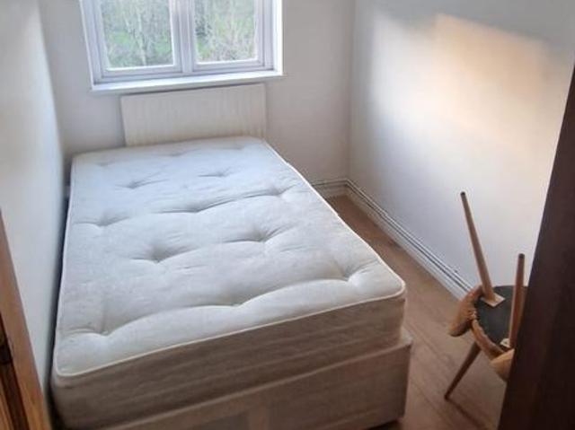 1 bedroom house share to rent