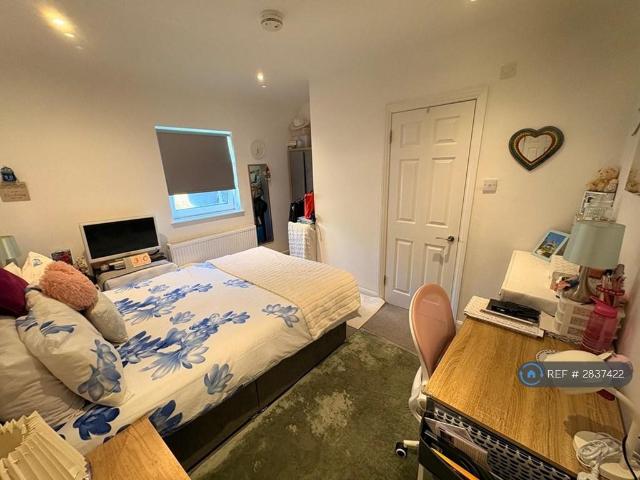 1 bedroom house share to rent