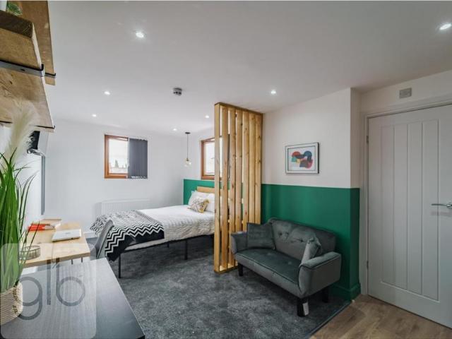 1 bedroom house share to rent