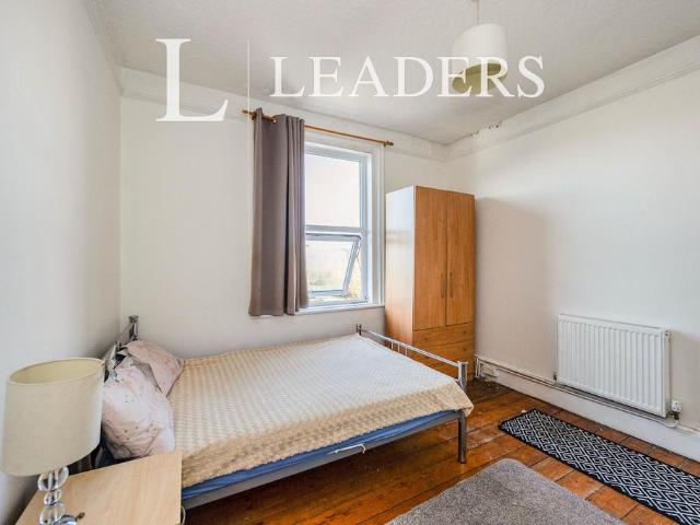 1 bedroom house share to rent