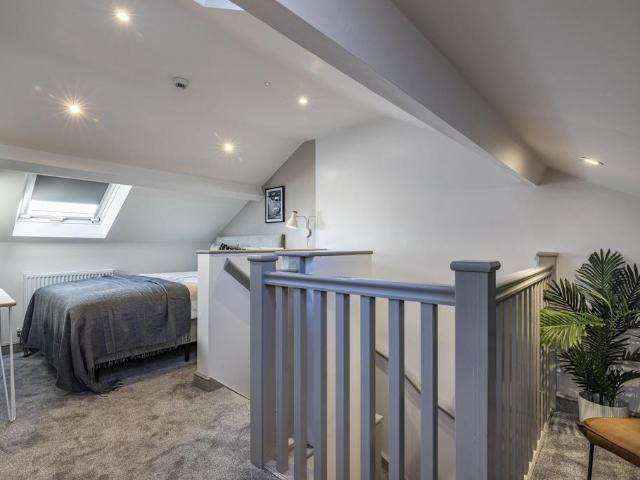 1 bedroom house share to rent