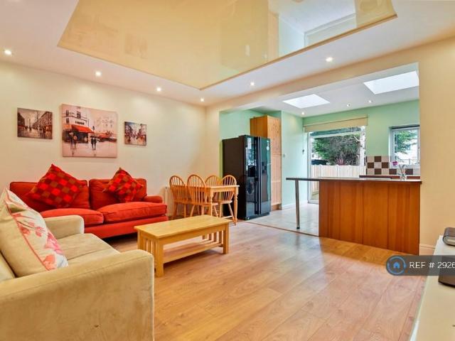 1 bedroom house share to rent