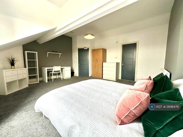 1 bedroom house share to rent