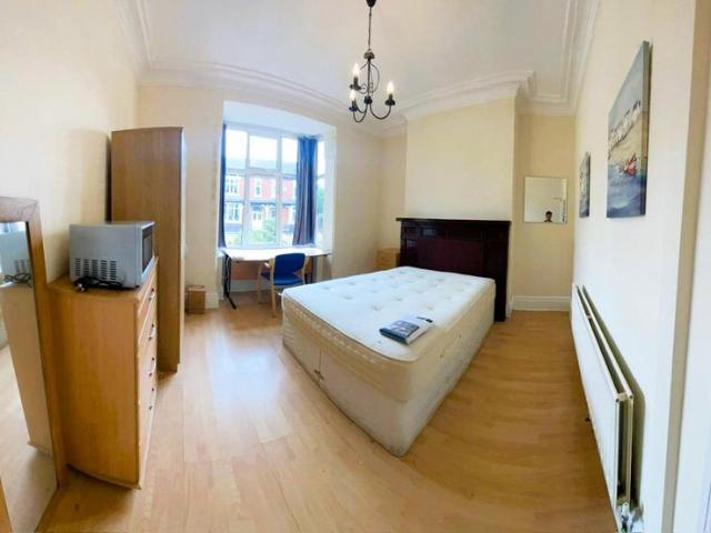 1 bedroom house share to rent