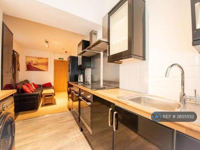 1 bedroom house share to rent