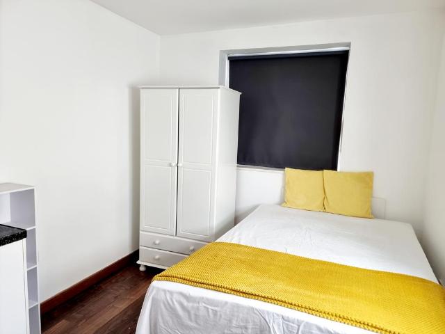 1 bedroom house share to rent