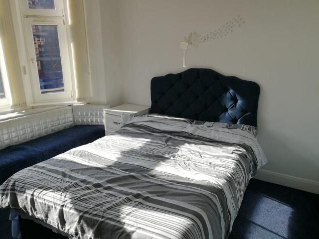 1 bedroom house share to rent