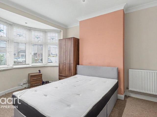 1 bedroom house share to rent
