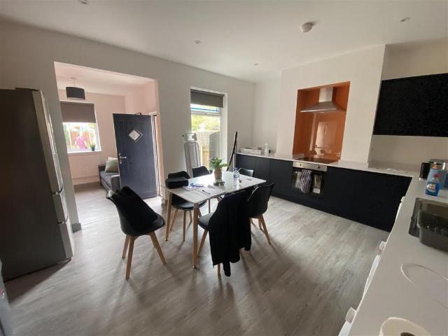 1 bedroom house share to rent