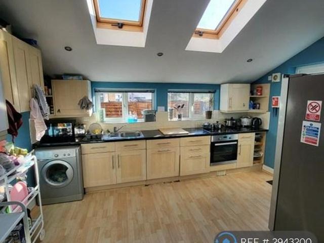 1 bedroom house share to rent