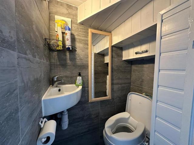 1 bedroom house share to rent