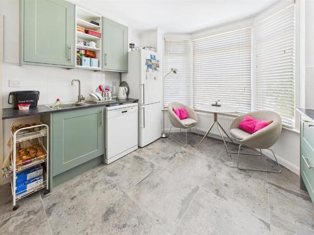 1 bedroom house share to rent